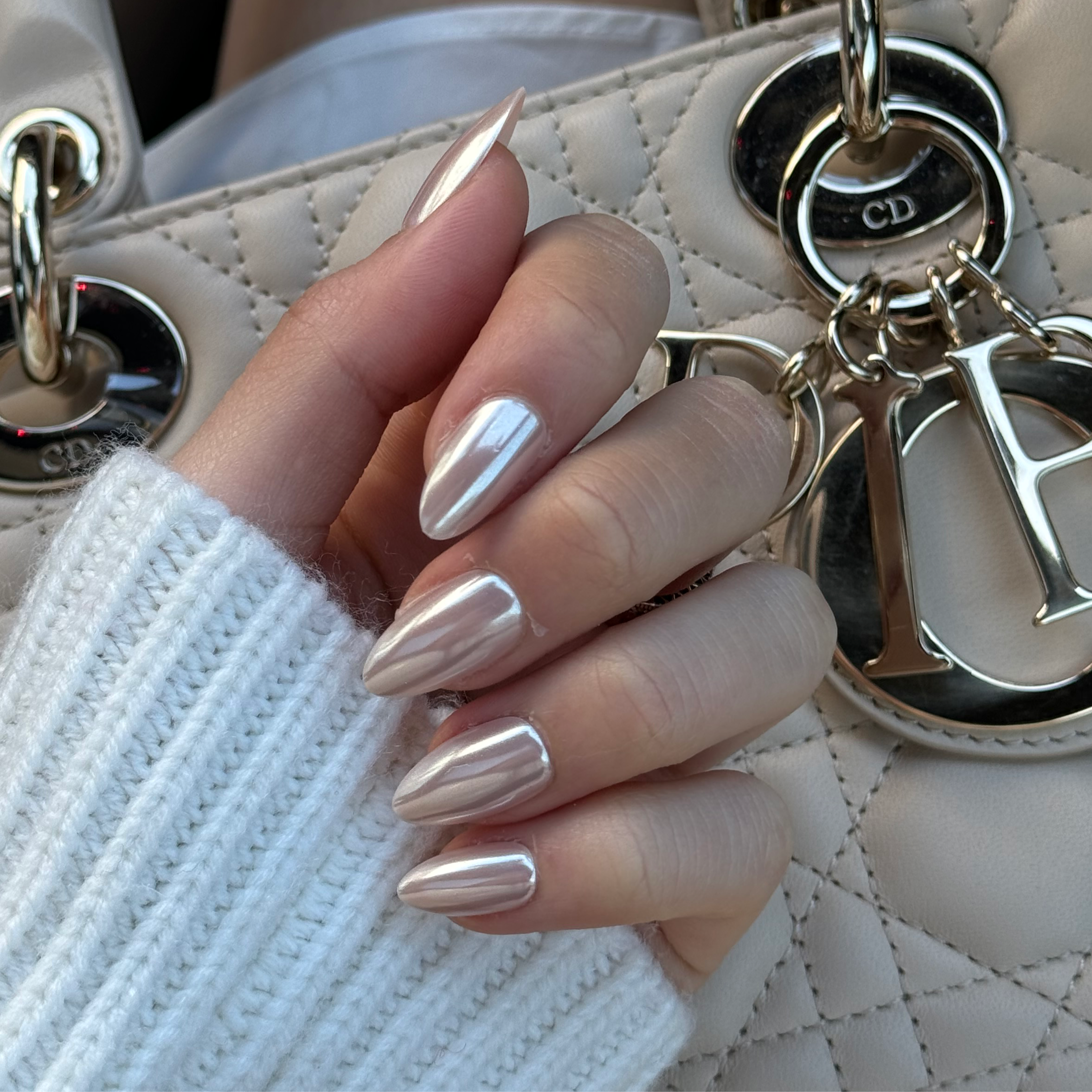 Allure Press-On Nails – Glowie By Her