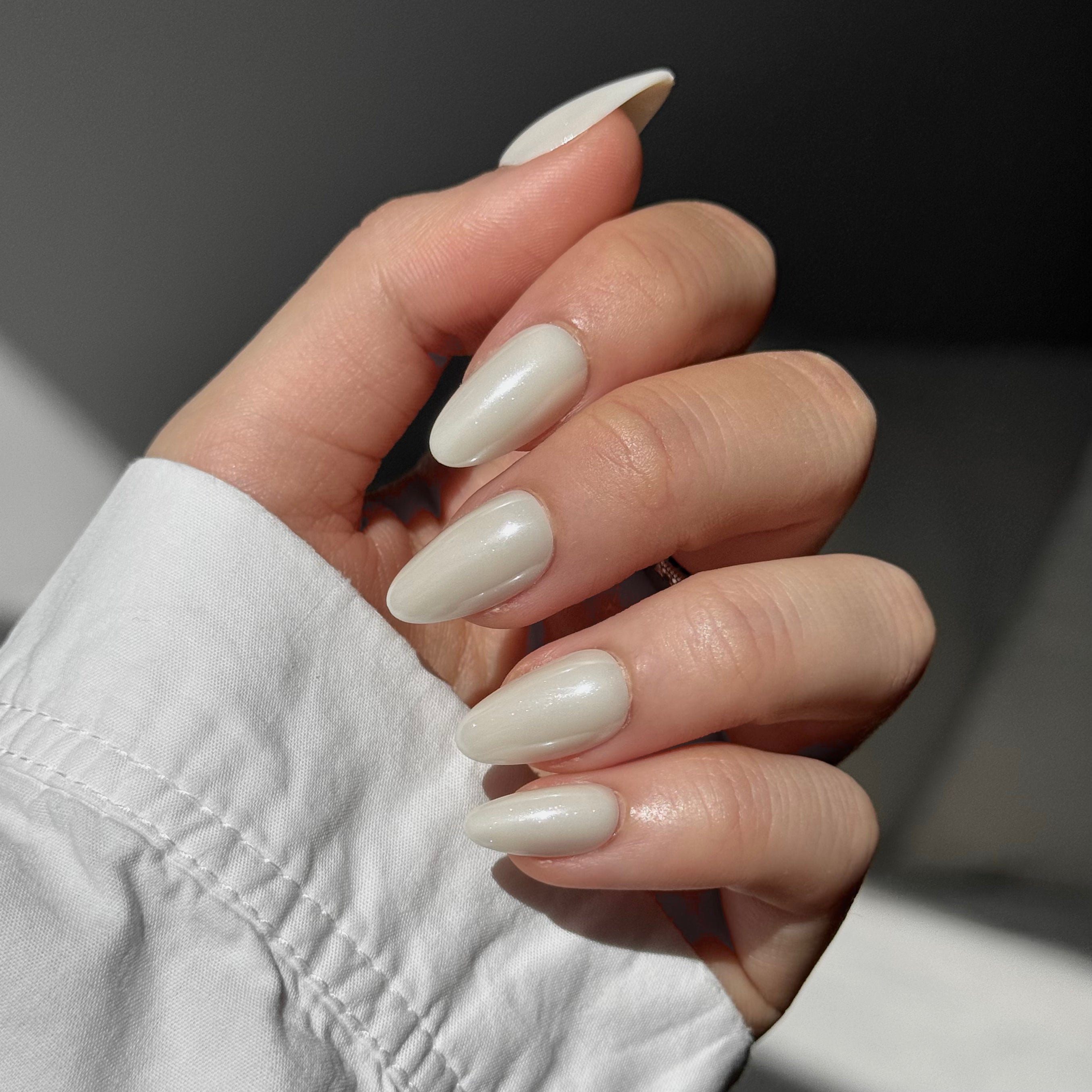 Moonstone Press-On Nails – Glowie By Her
